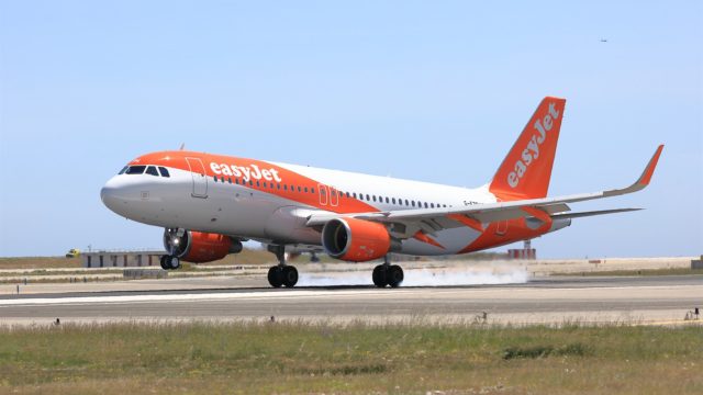 easyJet to expand lounge access for Gatwick passengers - AGN