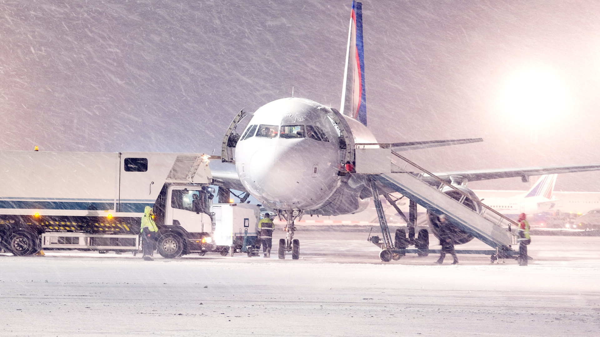 Russia urges US to reopen airspace