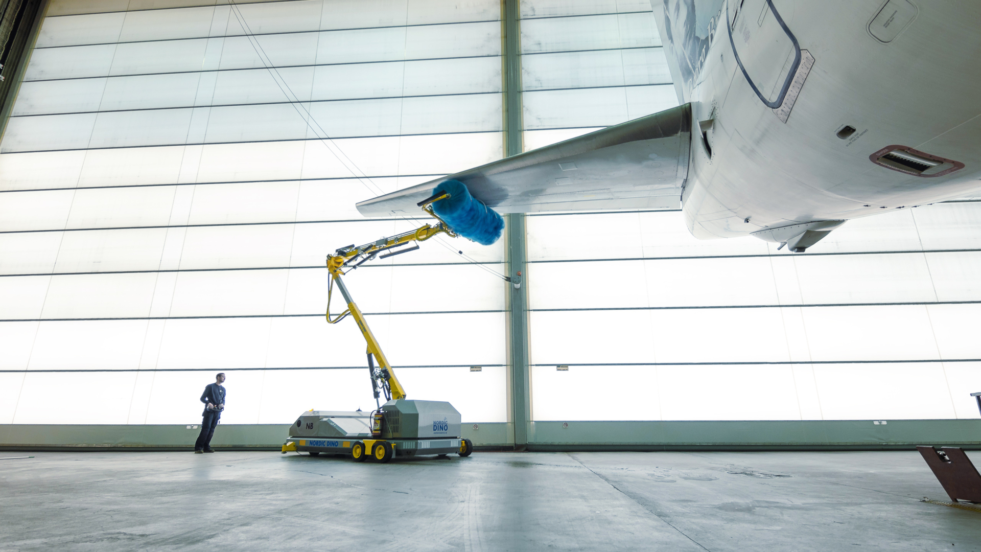 Robots help deliver aviation safety by reducing aircraft cleaning risks ...