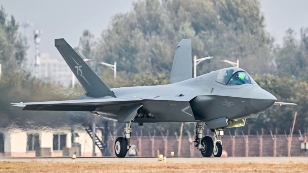 A first official photo of China’s new F-35 clone! - AGN