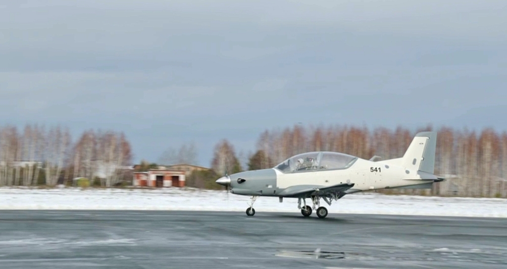 First Ural UTS-800 trainer aircraft delivered to Russian Ministry of ...