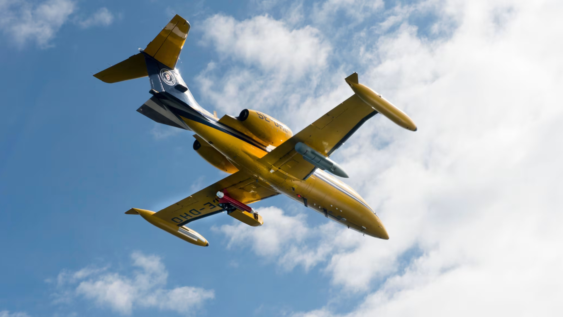 The FMV will convert three second hand Learjet 60s for target-towing ...