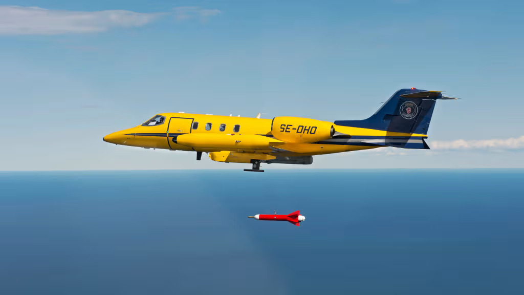The FMV will convert three second hand Learjet 60s for target-towing ...