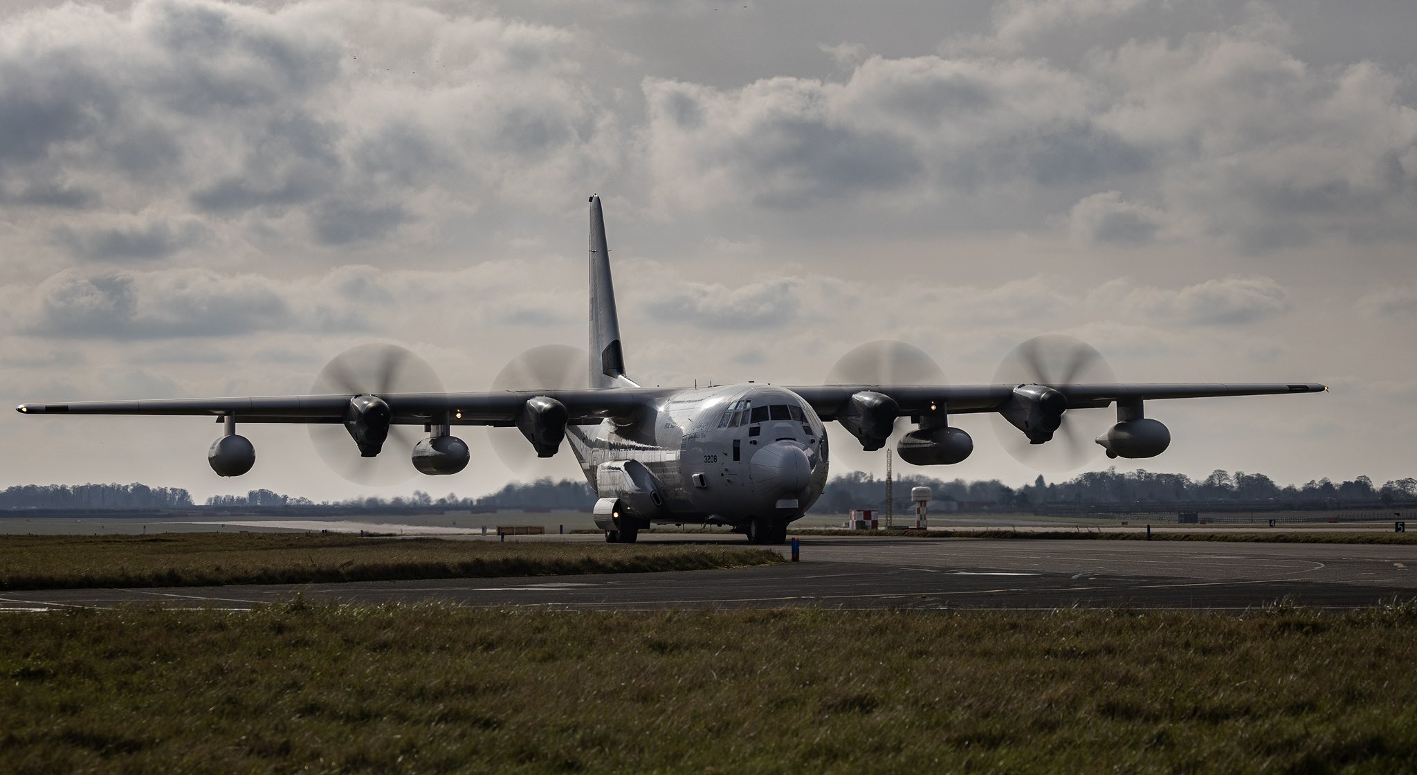 Saudi Advanced Eagles arrive at Waddington for Exercise Cobra Warrior ...