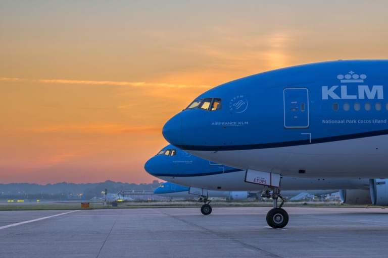 KLM fits longer beds in A350 crew rest area for tall Dutch pilots
