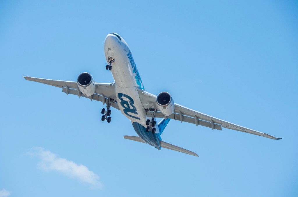 Airbus sells more widebodies than narrowbodies in June