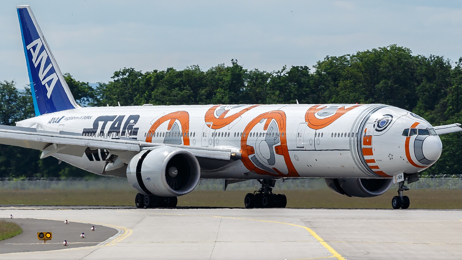 ANA Star Wars special livery R2-D2 Boeing 787 has retired