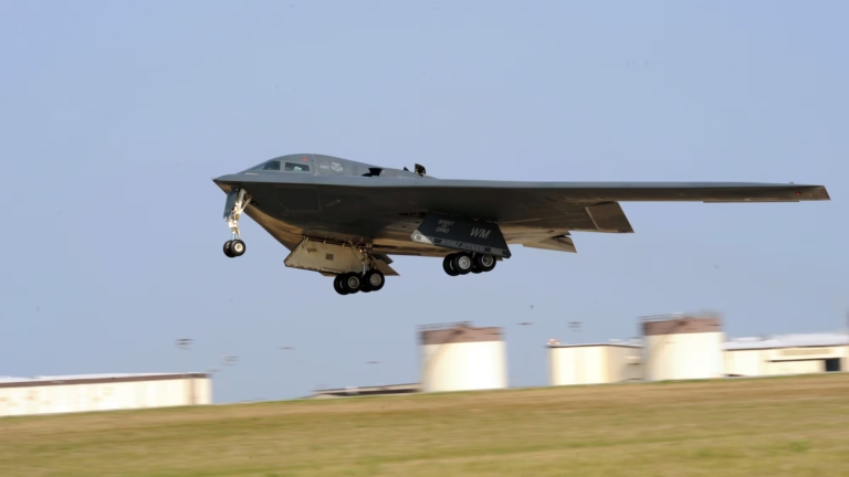 Spirit of Hawaii B-2 bomber crashed because of a tiny part failure