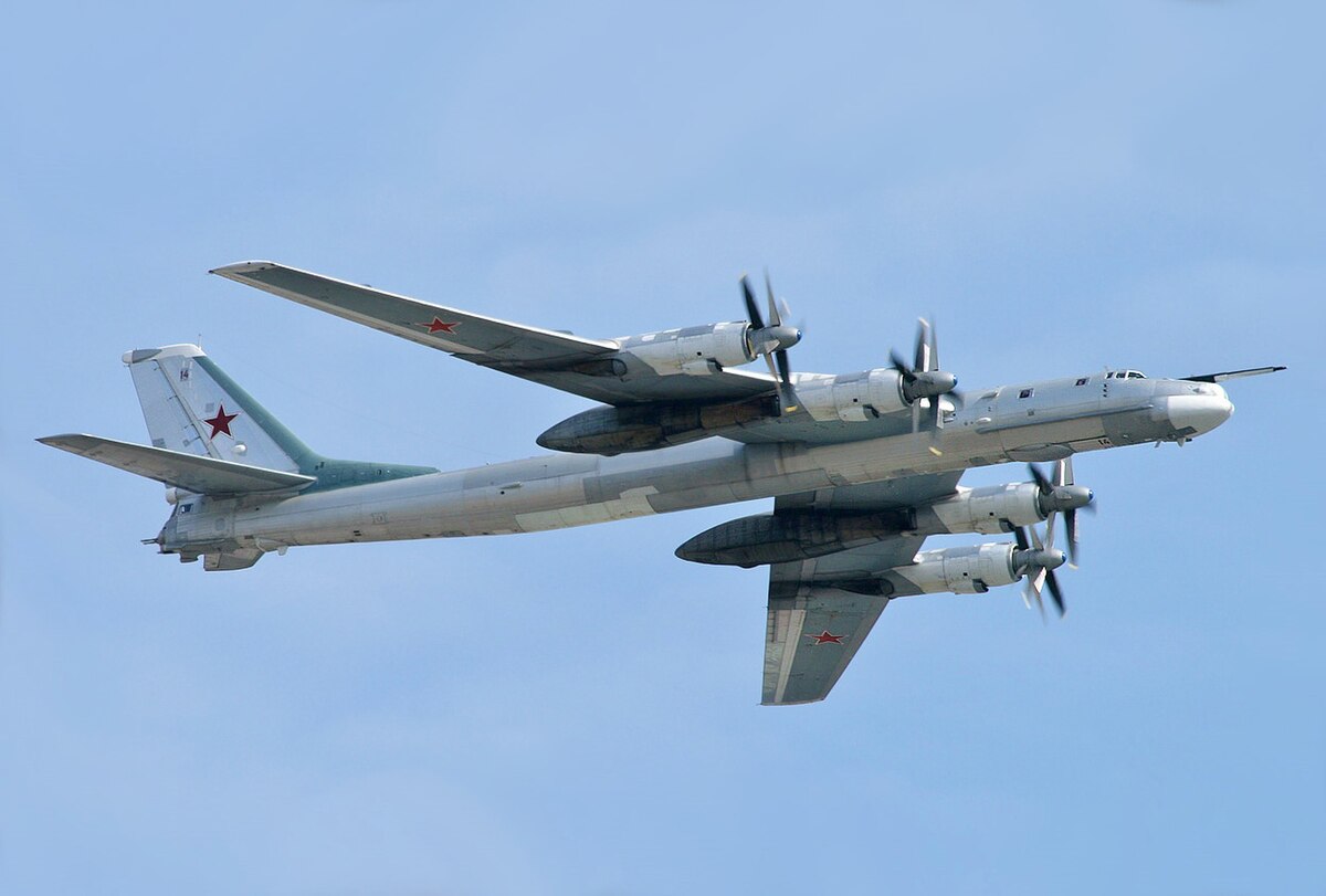 USAF sends nuclear 'sniffer' jet amid Russian bomber moves