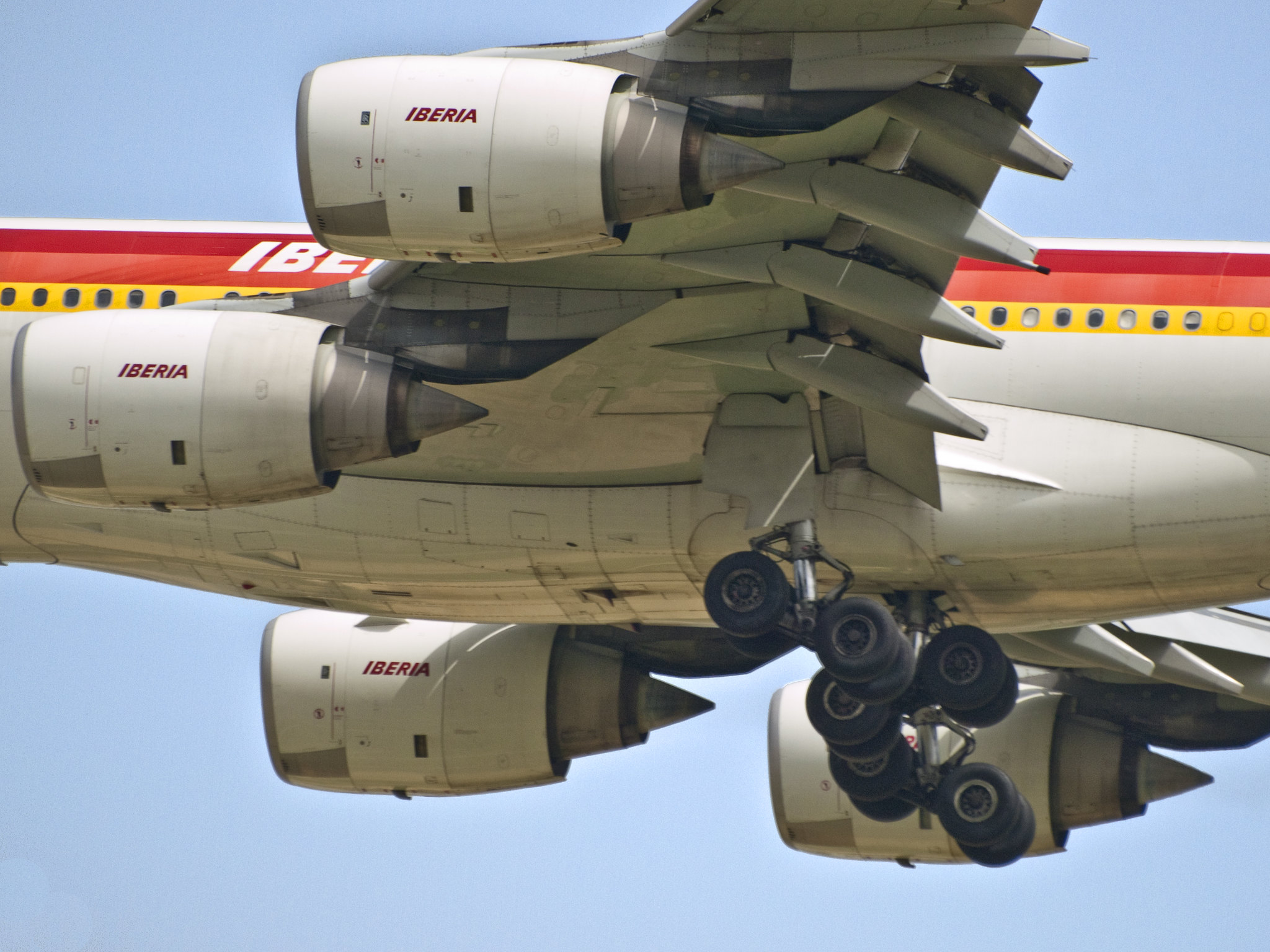 13-year-old Afghan stowaway survives Airbus A340 wheel-well flight