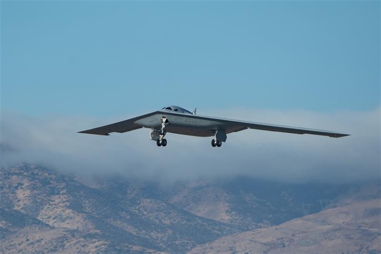 Trump claims US orders 28 updated B-2s amid B-21 Raider rollout