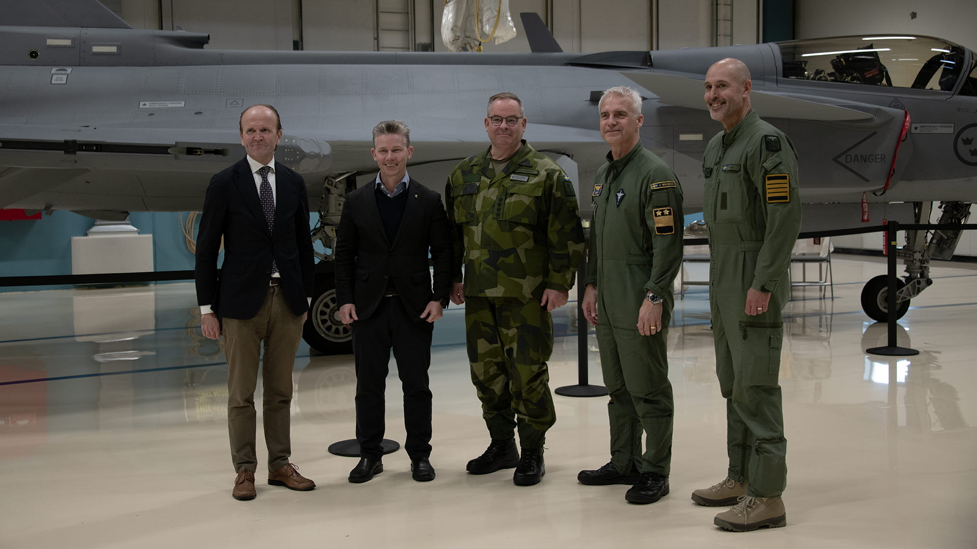 Sweden receives 1st of 60 Saab Gripen E fighter jets