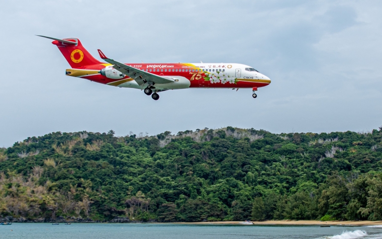 Singapore Airshow: COMAC lands first order for C909 firefighting aircraft