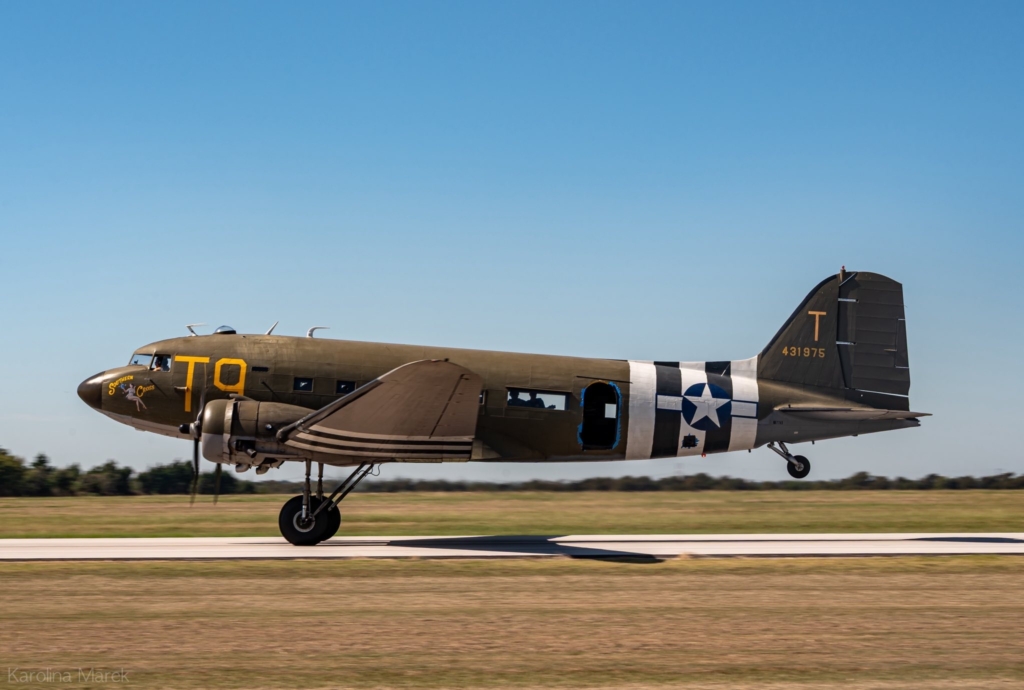 DC-3 Southern Cross brings back Fort Worth Christmas flights