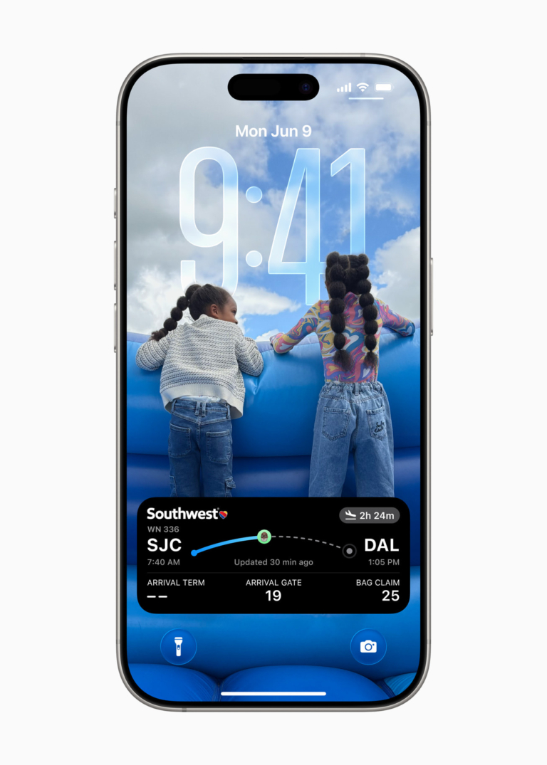 These 3 airlines now support Apple's iOS 26 travel features