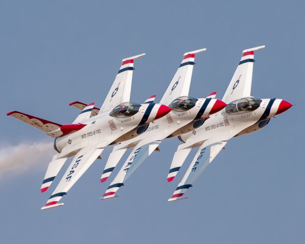 US Air Force Thunderbirds F-16C fighter jet crashes in California