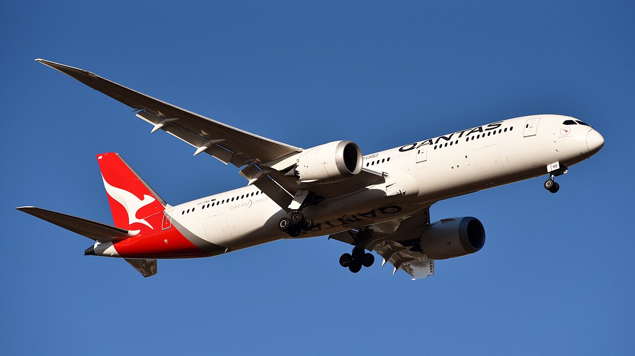 Qantas re-routes Perth to London nonstop flights via Singapore
