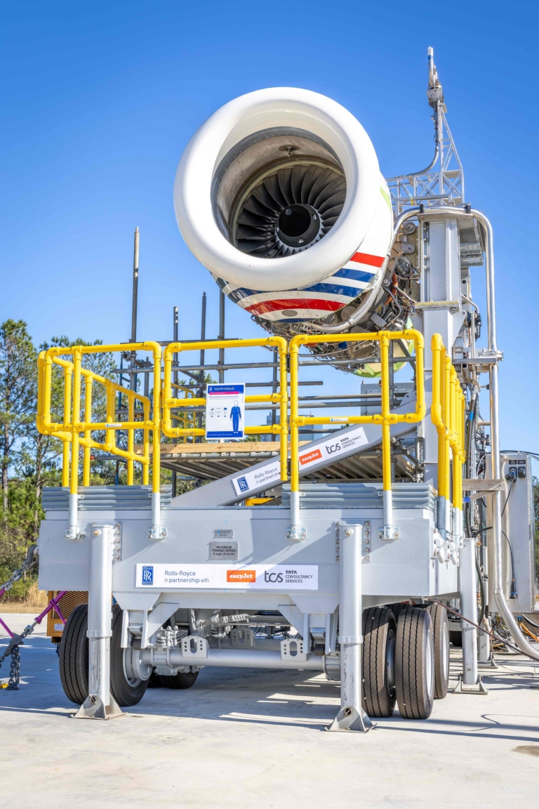 Rolls-Royce & easyJet prove a jet engine can run entirely on hydrogen