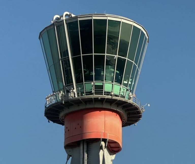 How air traffic control really works, from tower to cruise altitude