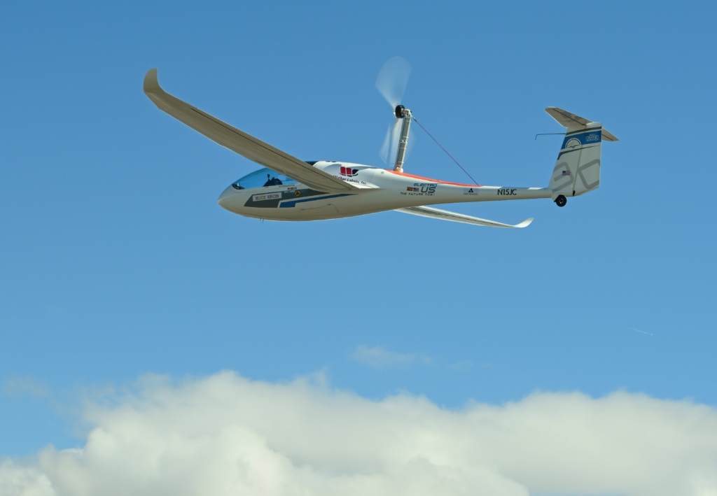 Helios Horizon makes first crewed solid-state battery flight